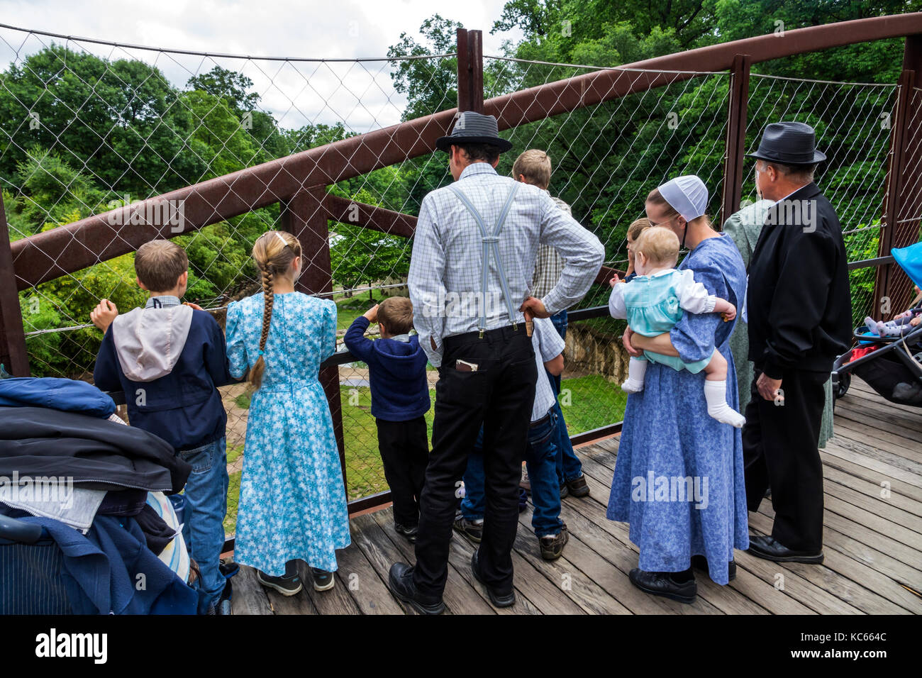 Mennonite family High Resolution Stock Photography and Images - Alamy