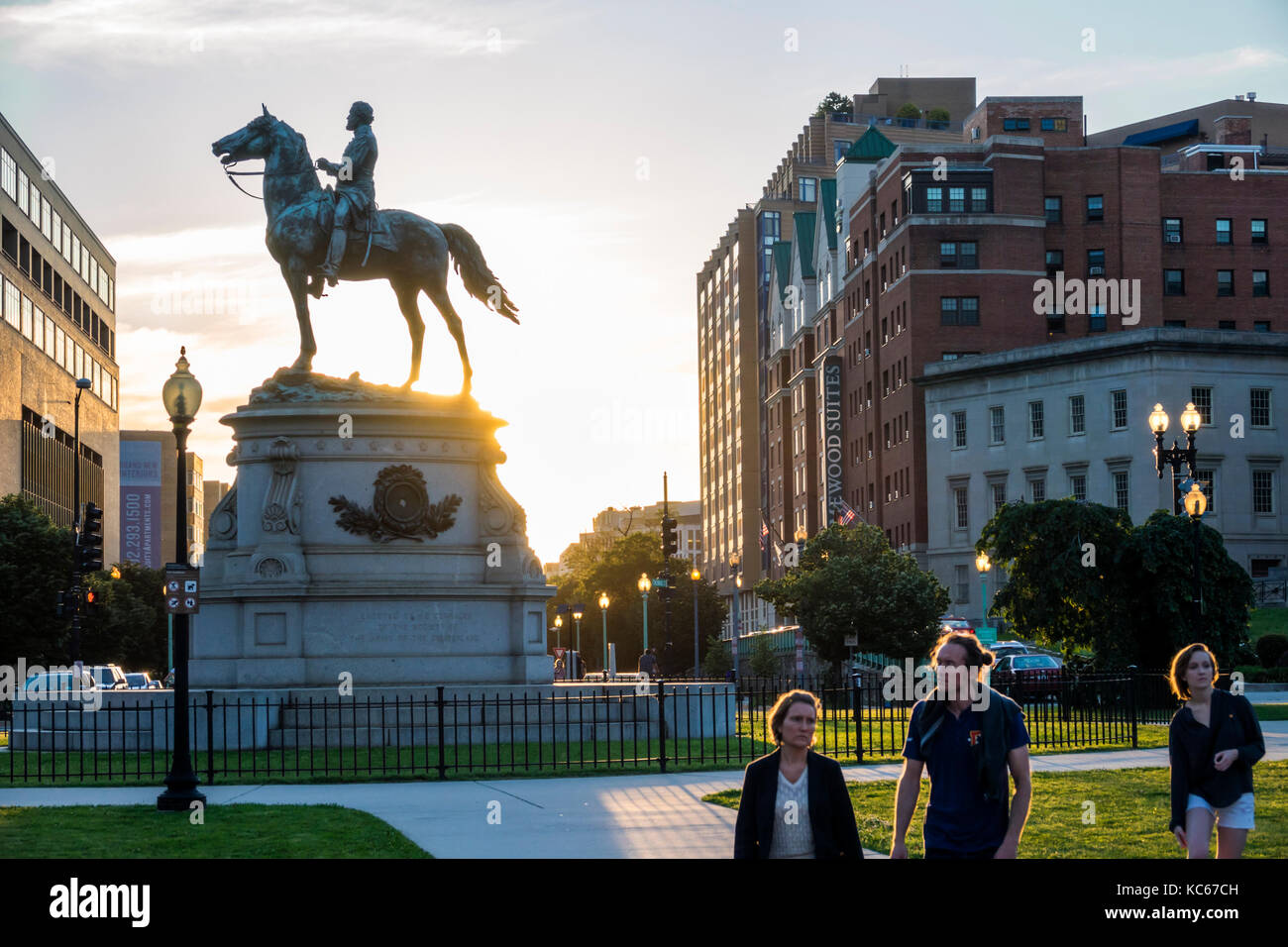 Washington circle equestrian statue hi-res stock photography and images ...
