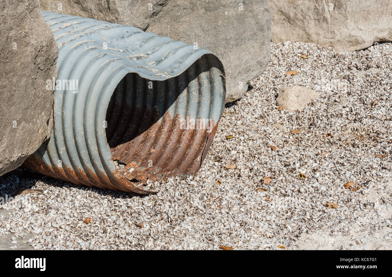 Stone culvert hi-res stock photography and images - Alamy