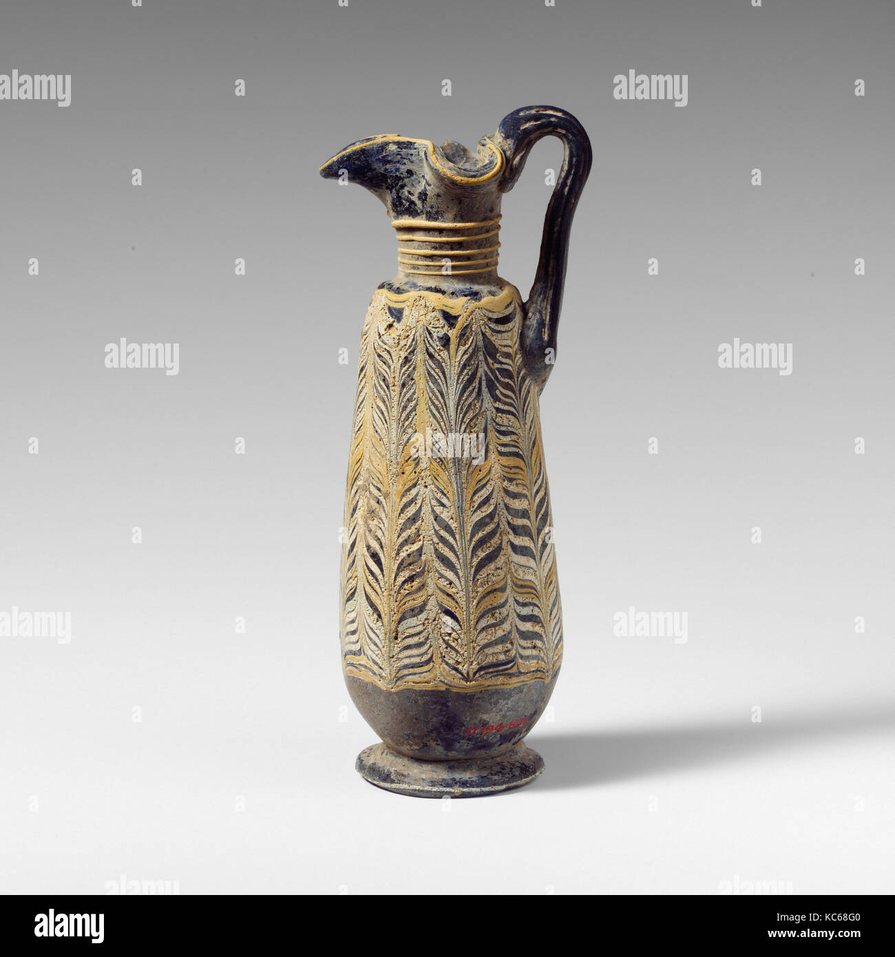 Yellow oinochoe hi-res stock photography and images - Alamy