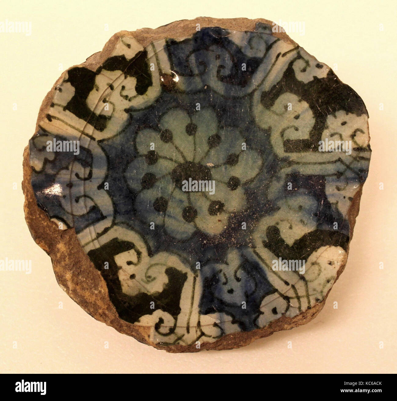 Fragment, 13th–16th century, Attributed to Egypt, Stonepaste; painted ...