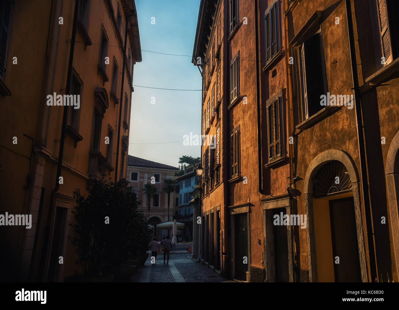 Close up on classical italian building Stock Photo - Alamy