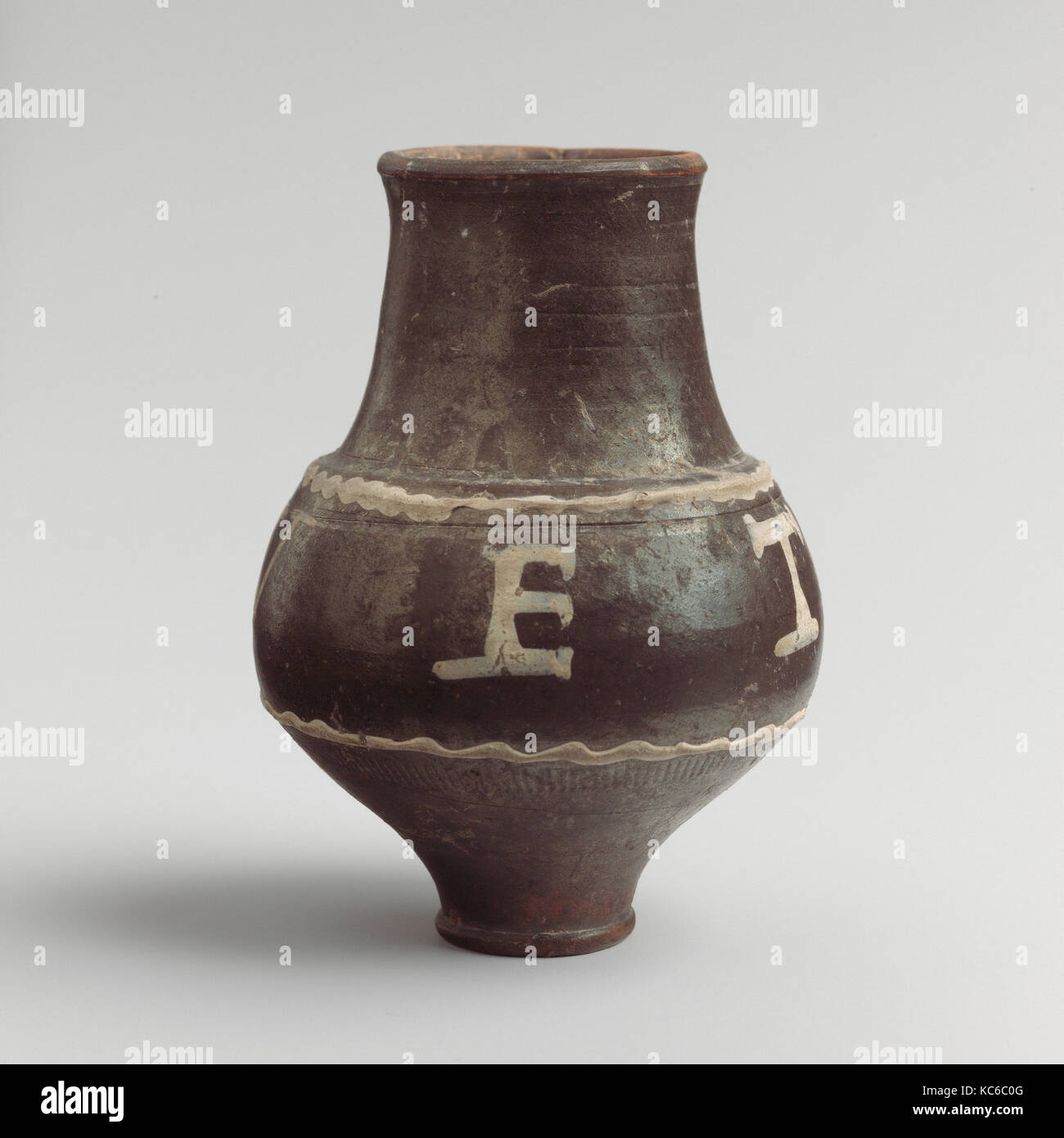 Terracotta letters hi-res stock photography and images - Alamy