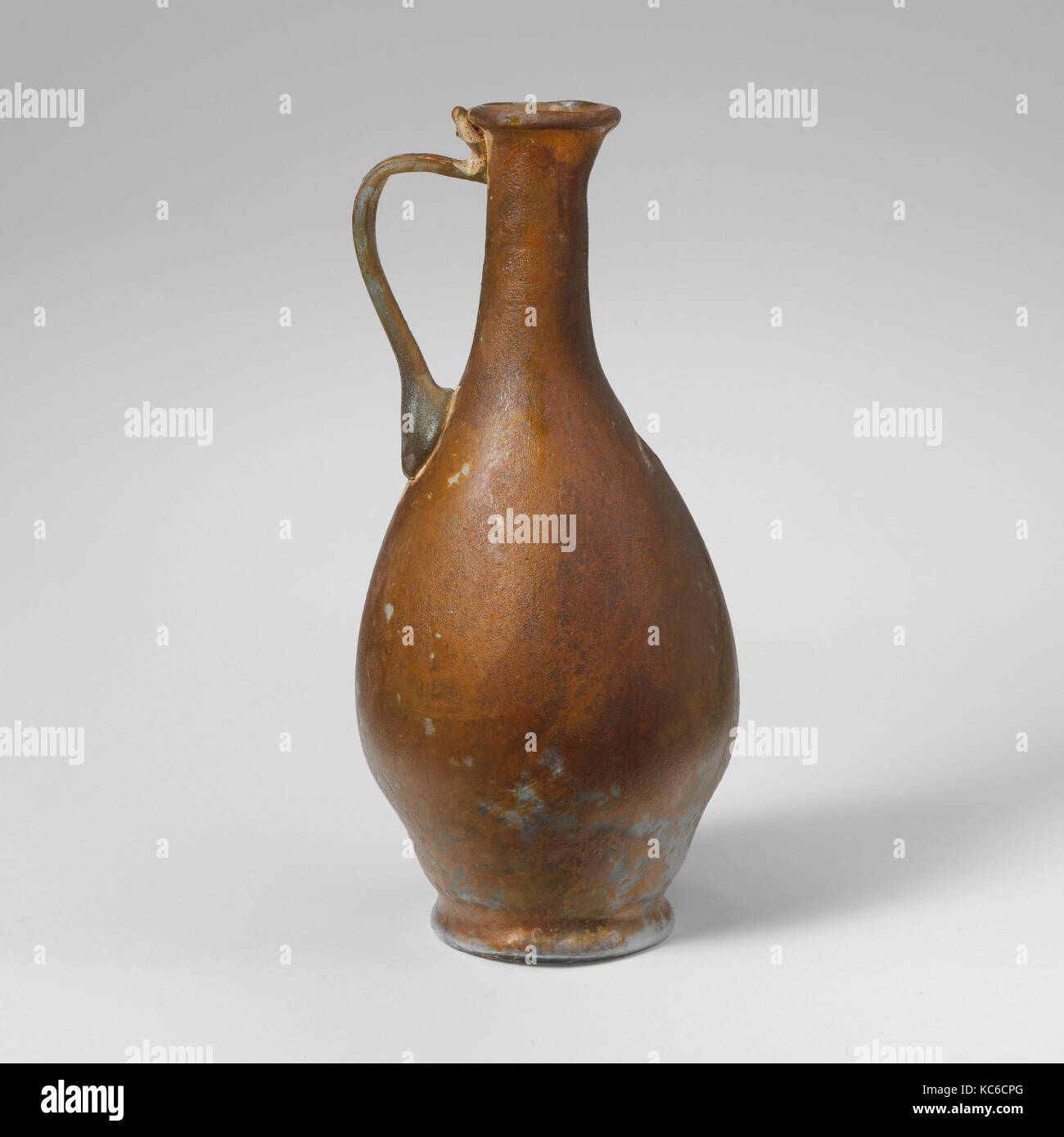 Blown roman jug hi-res stock photography and images - Alamy