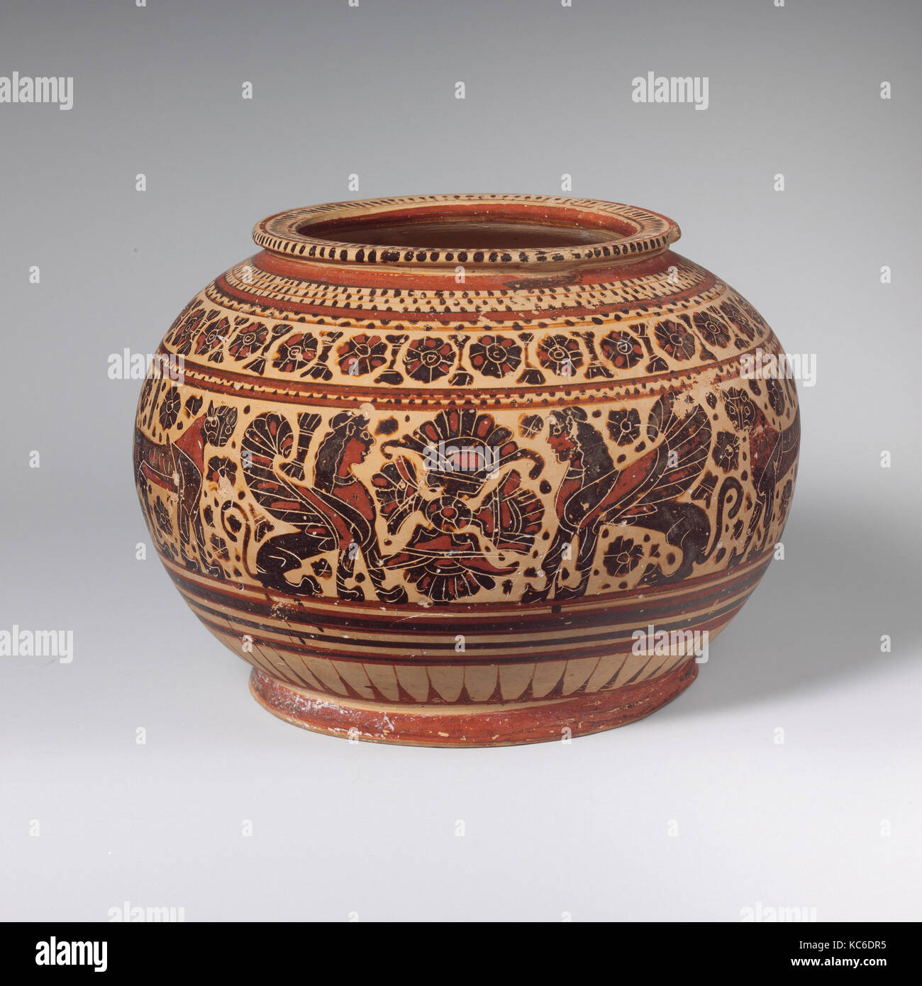 Terracotta pyxis hi-res stock photography and images - Alamy