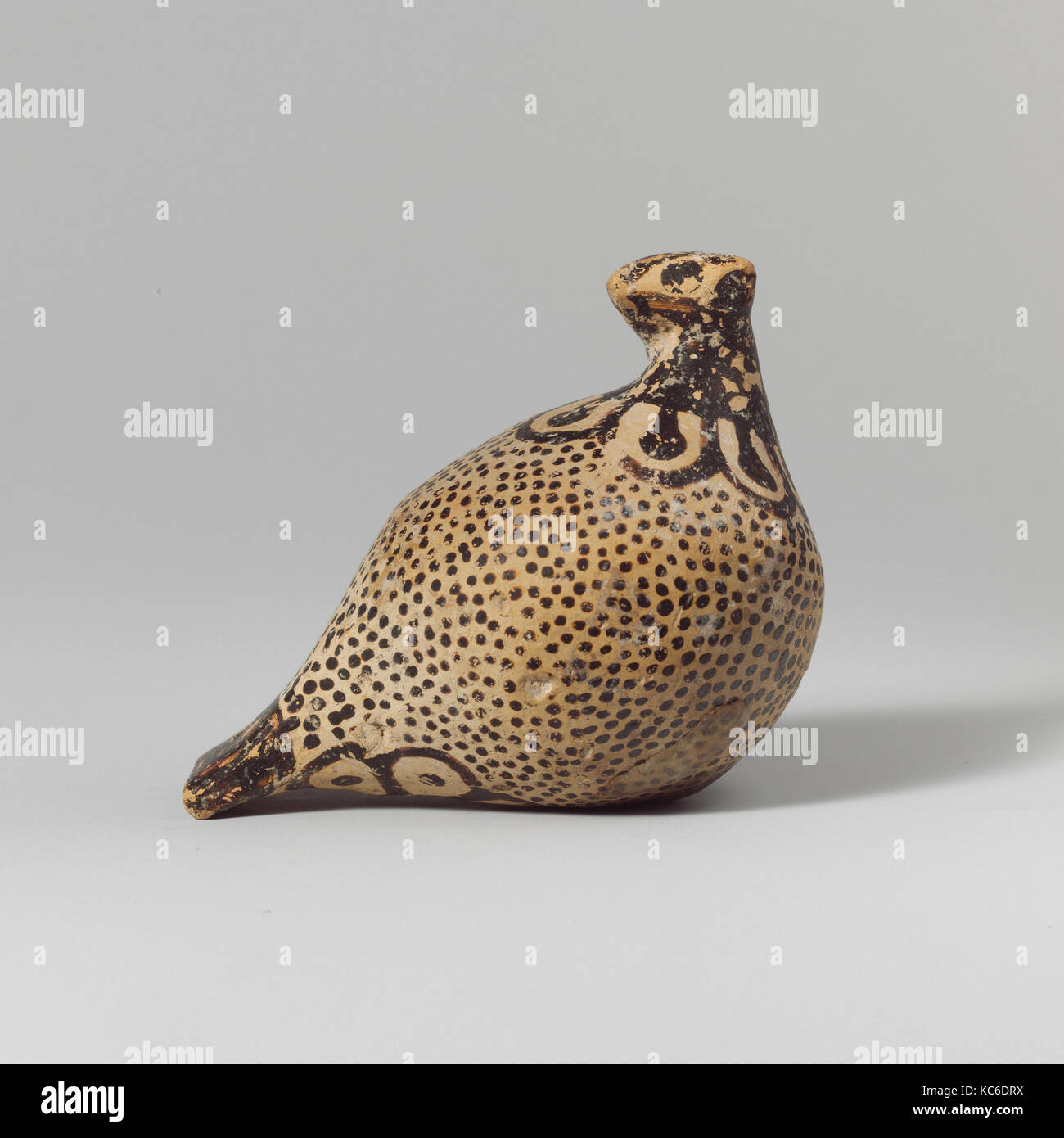 Terracotta bird hi-res stock photography and images - Alamy