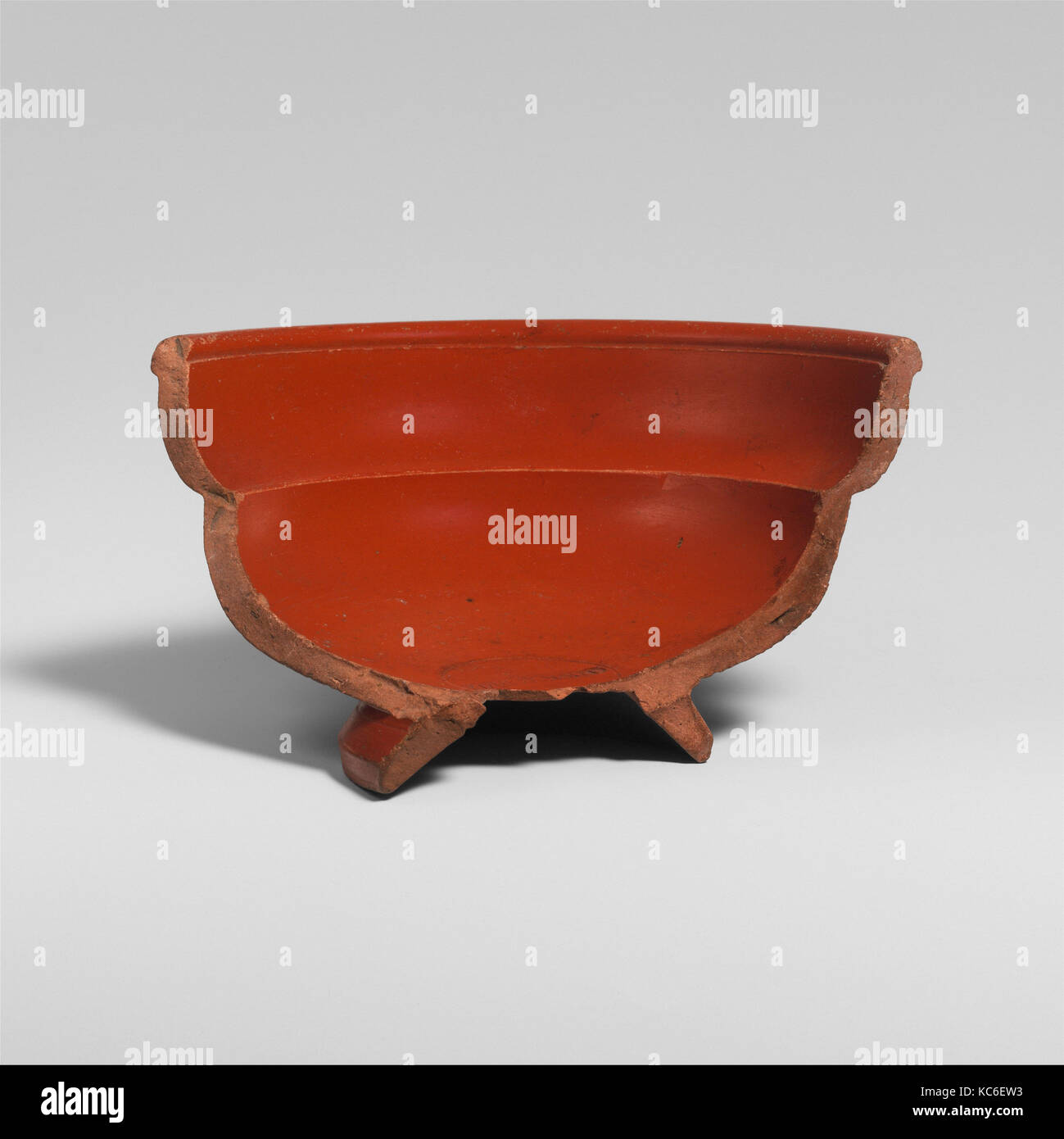 Red slip ware hi-res stock photography and images - Alamy