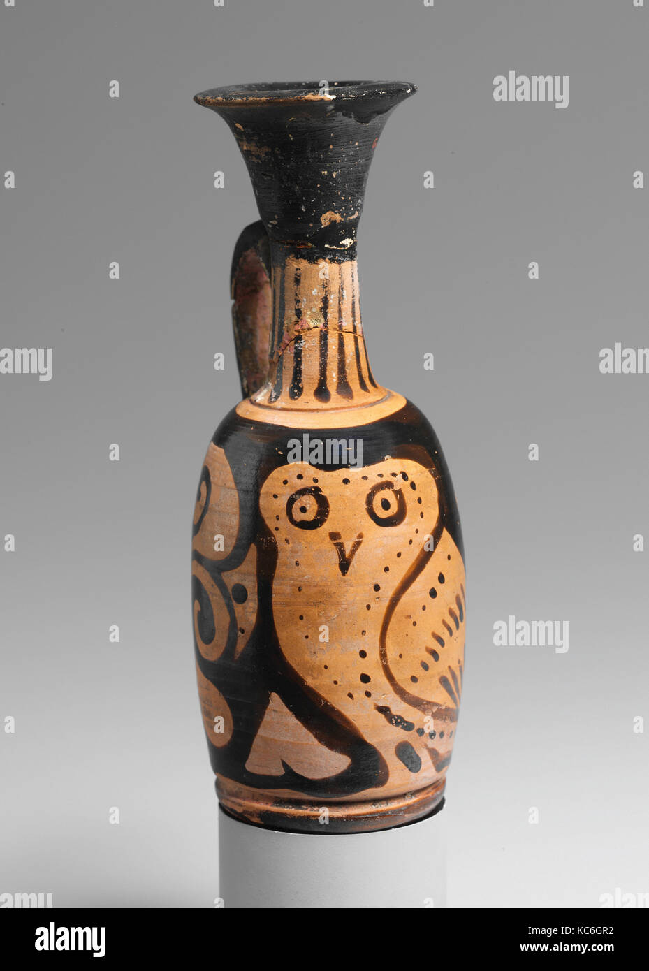 Oil flask owl hi-res stock photography and images - Alamy