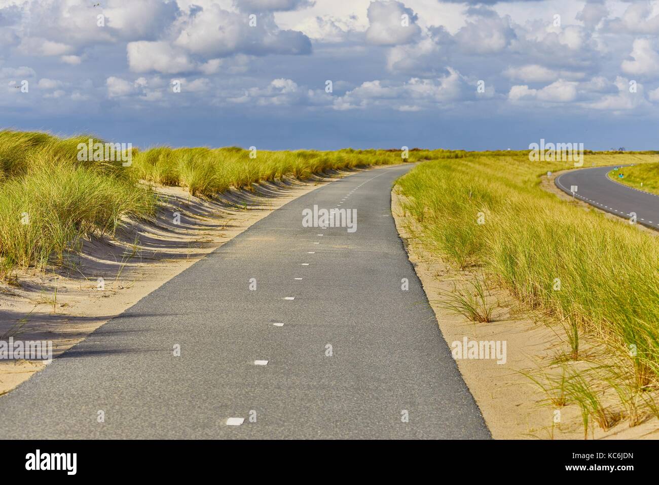 Road lane hi-res stock photography and images - Alamy