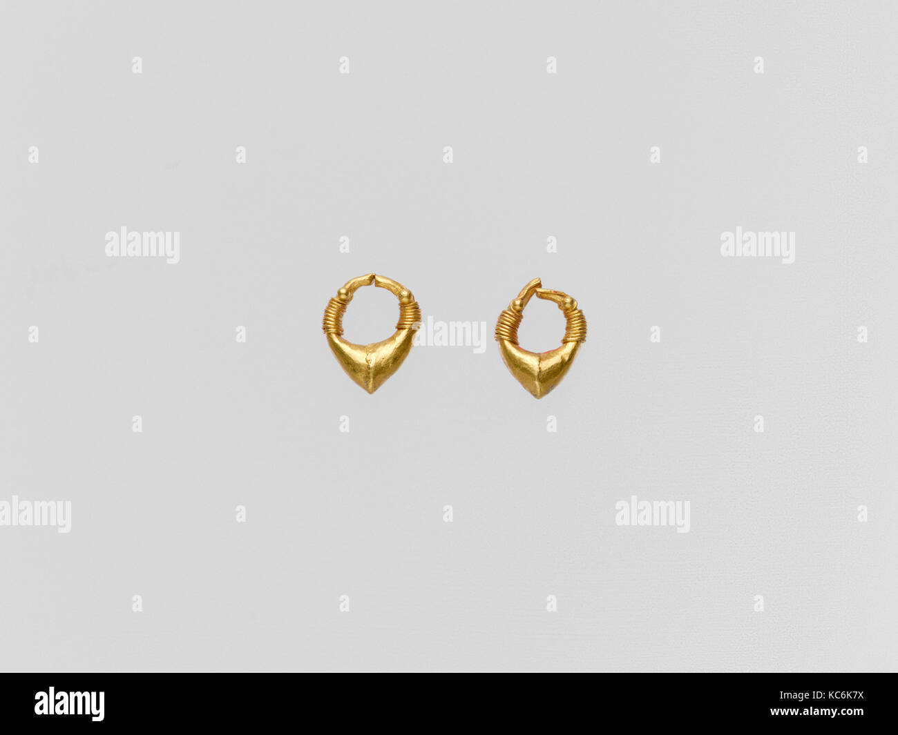 Gold chevron-shaped earring, 6th–5th century B.C., Cypriot, Gold, Other ...
