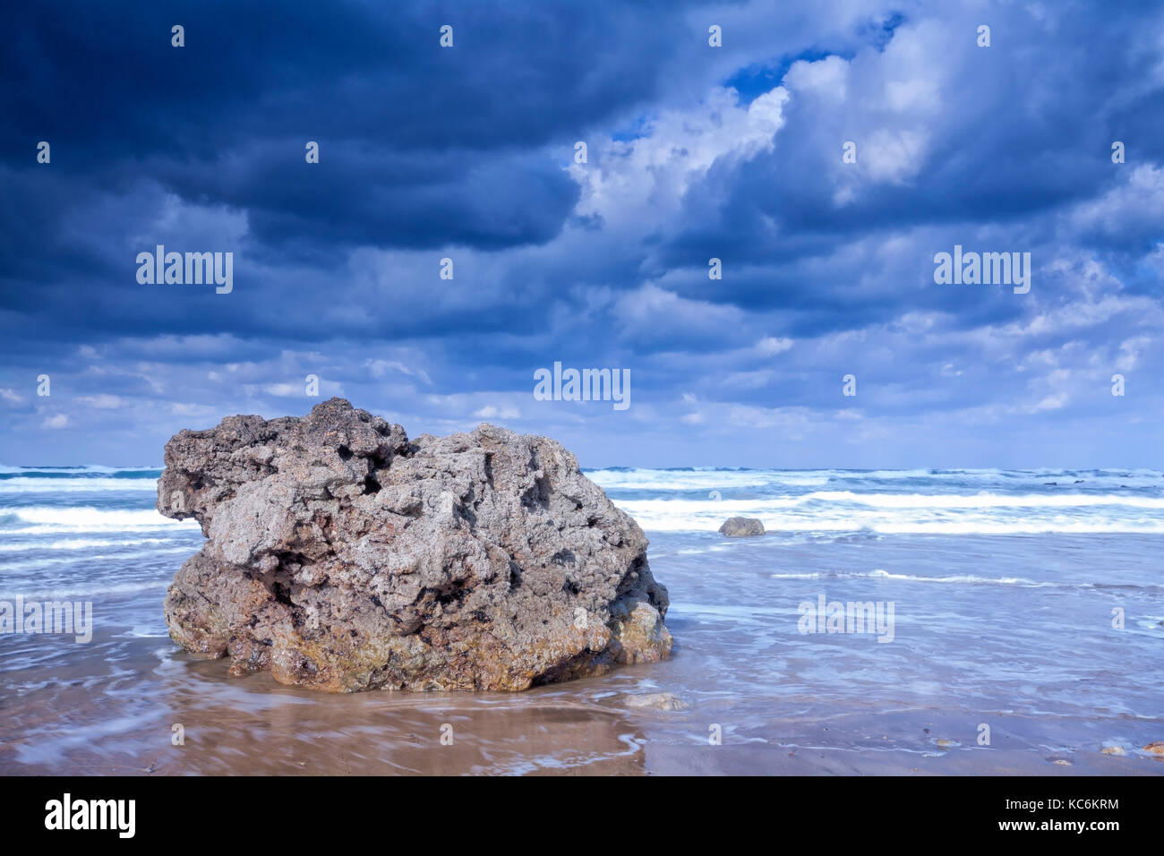 Deep sea bluff hi-res stock photography and images - Alamy