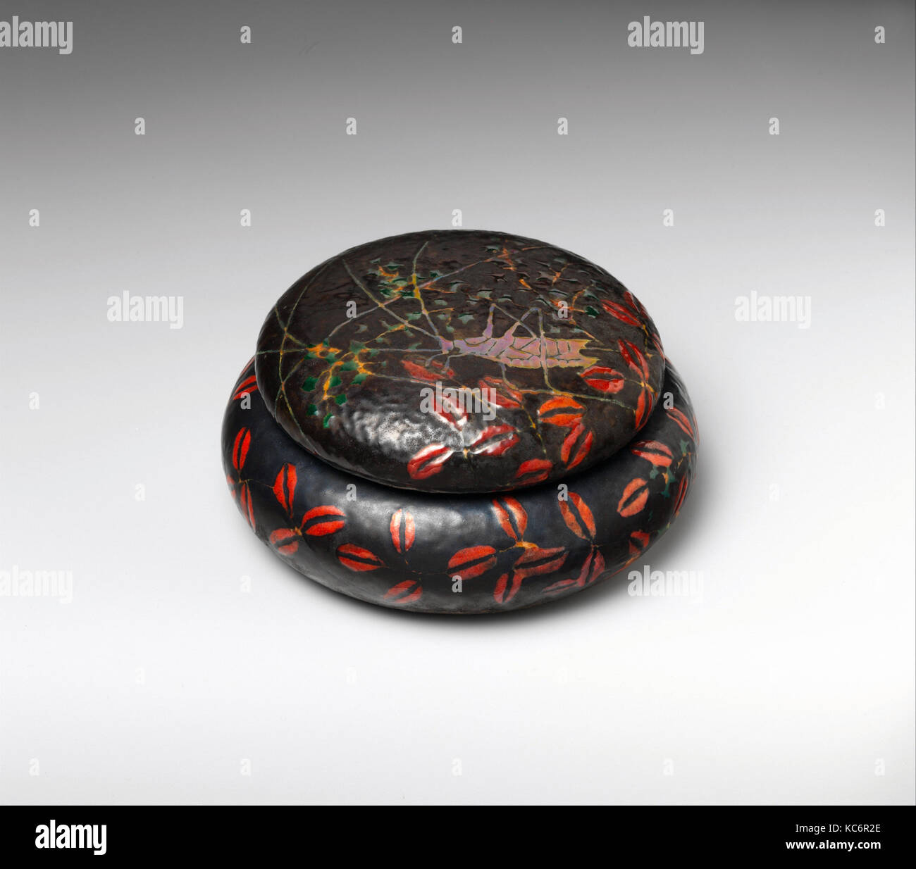 Glass covered box hi-res stock photography and images - Alamy