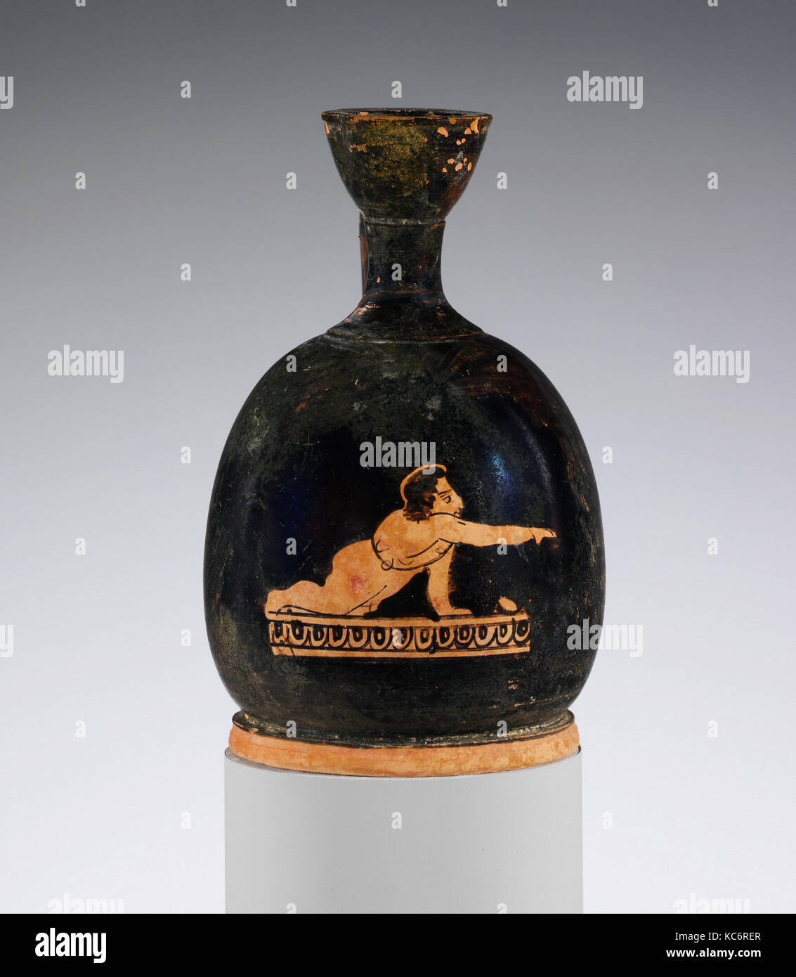 Terracotta squat lekythos hi-res stock photography and images - Alamy