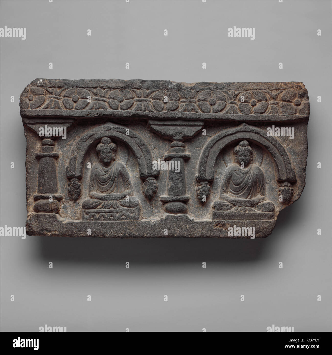 Ancient frieze hi-res stock photography and images - Alamy