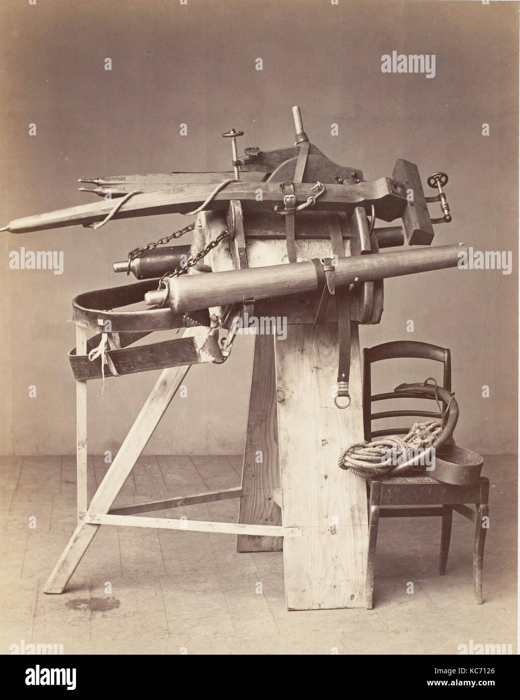 Saddle mounted cannon hi-res stock photography and images - Alamy