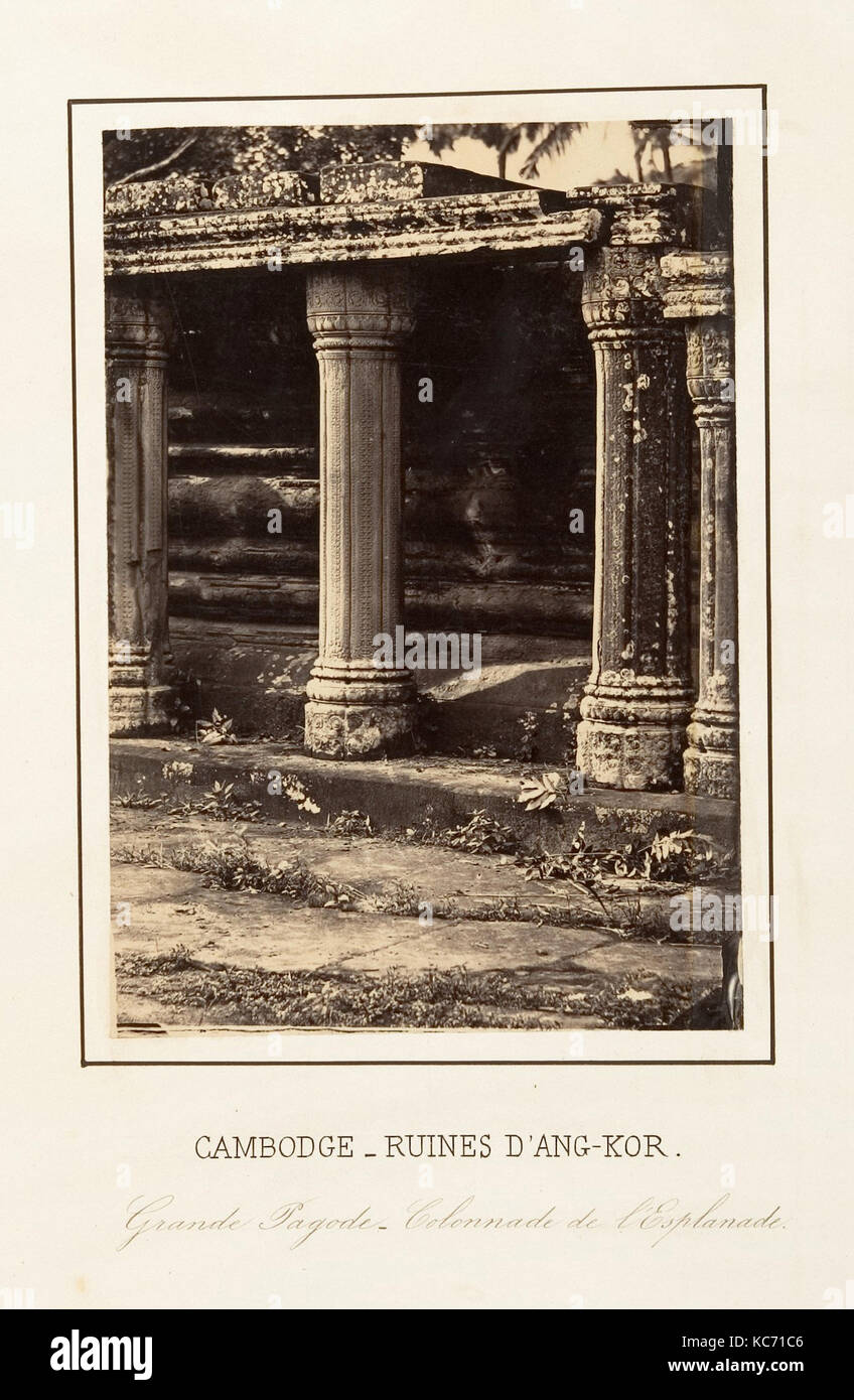 Grande Pagode - Colonnade de l'Esplanade, Emile Gsell, 1866 Stock Photo ...