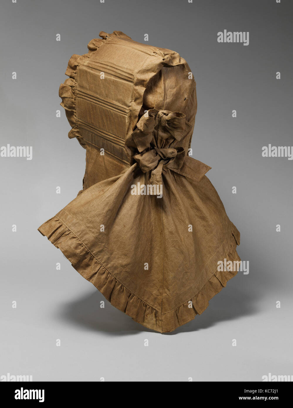 Sunbonnet, 1850, American, linen Stock Photo - Alamy