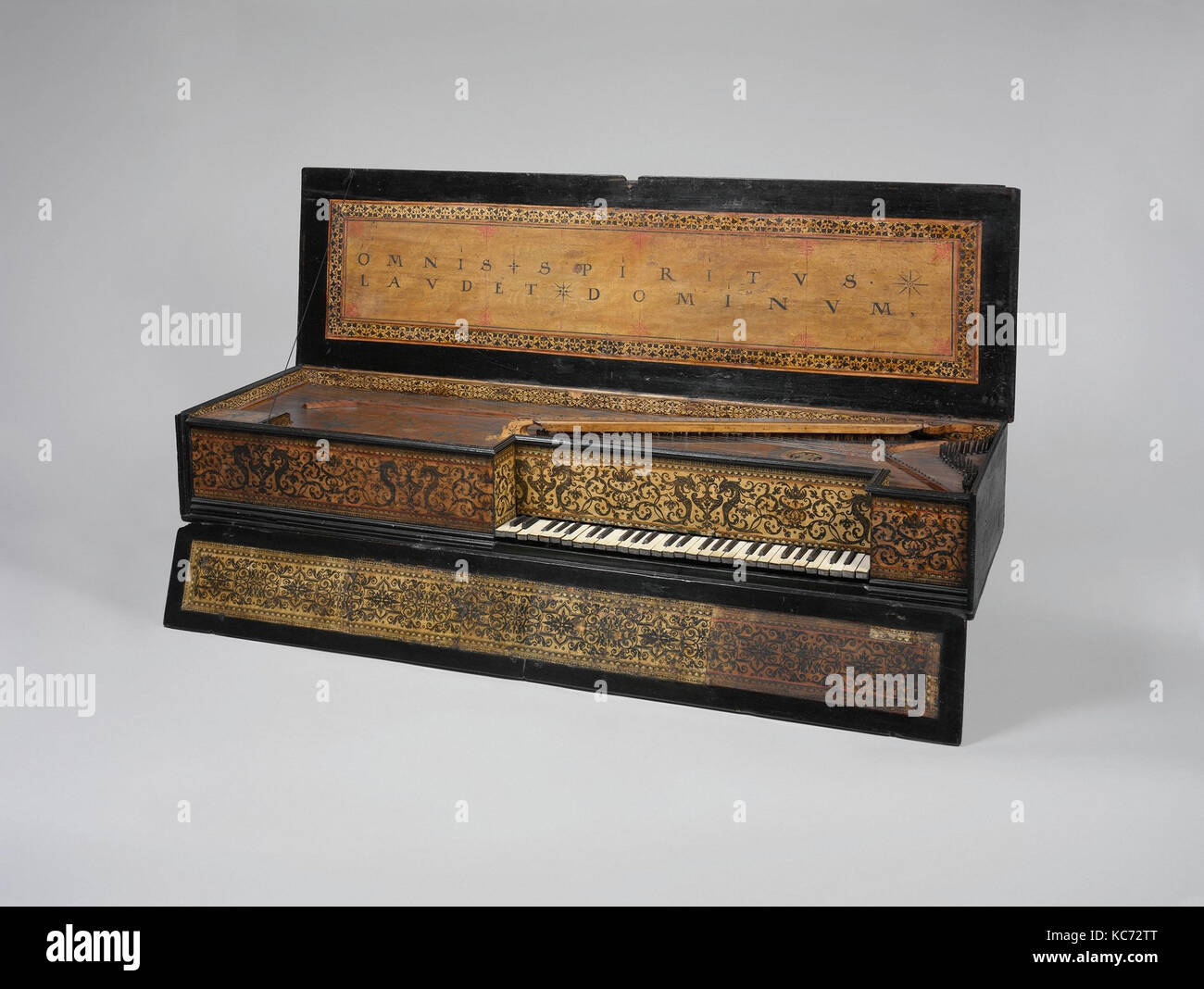 Virginal hi-res stock photography and images - Alamy