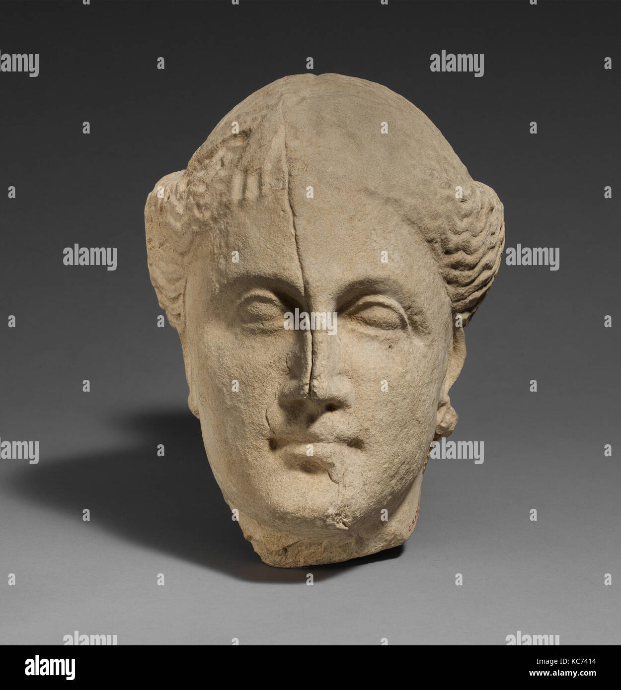 Female limestone head hi-res stock photography and images - Alamy