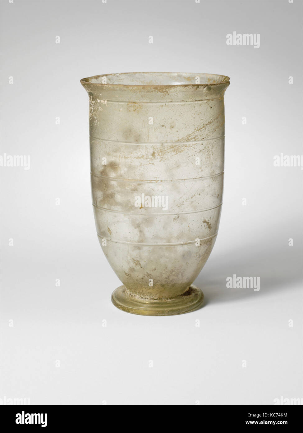 Glass beaker, 2nd half of 1st–early 2nd century A.D Stock Photo - Alamy