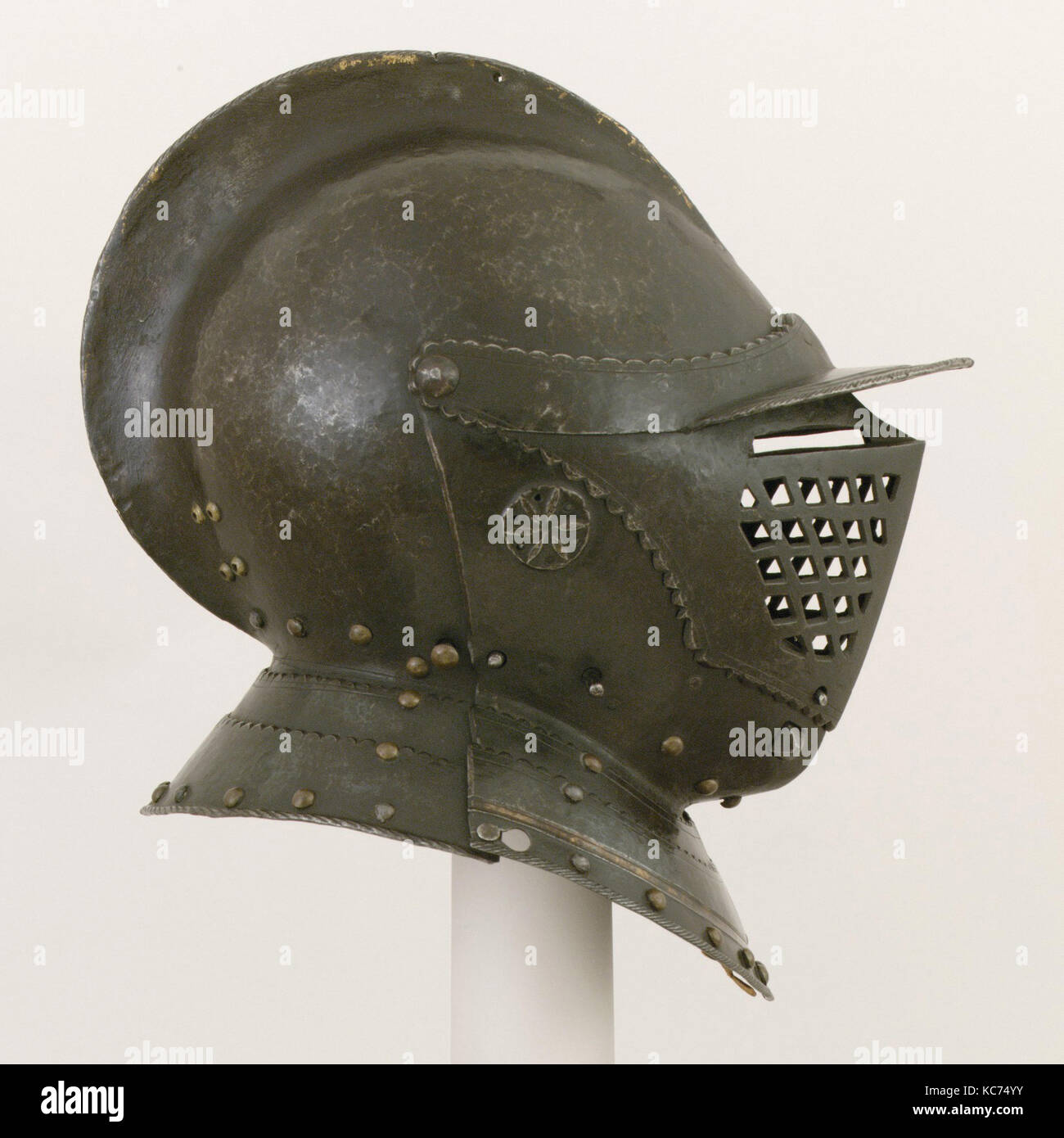 Closed helmets hi-res stock photography and images - Alamy