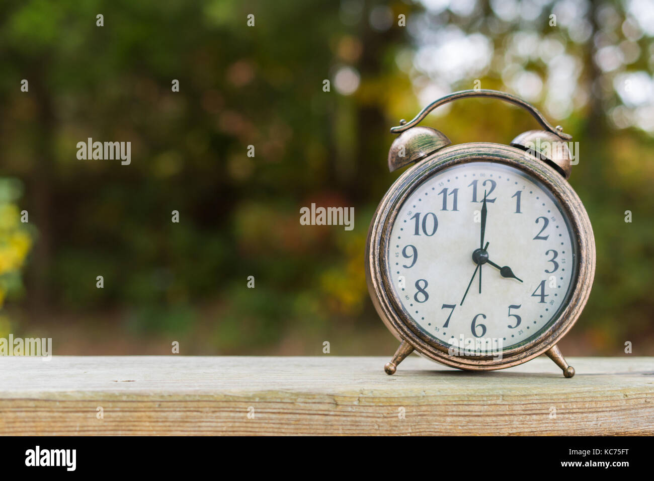 4 o clock alarm hi-res stock photography and images - Alamy