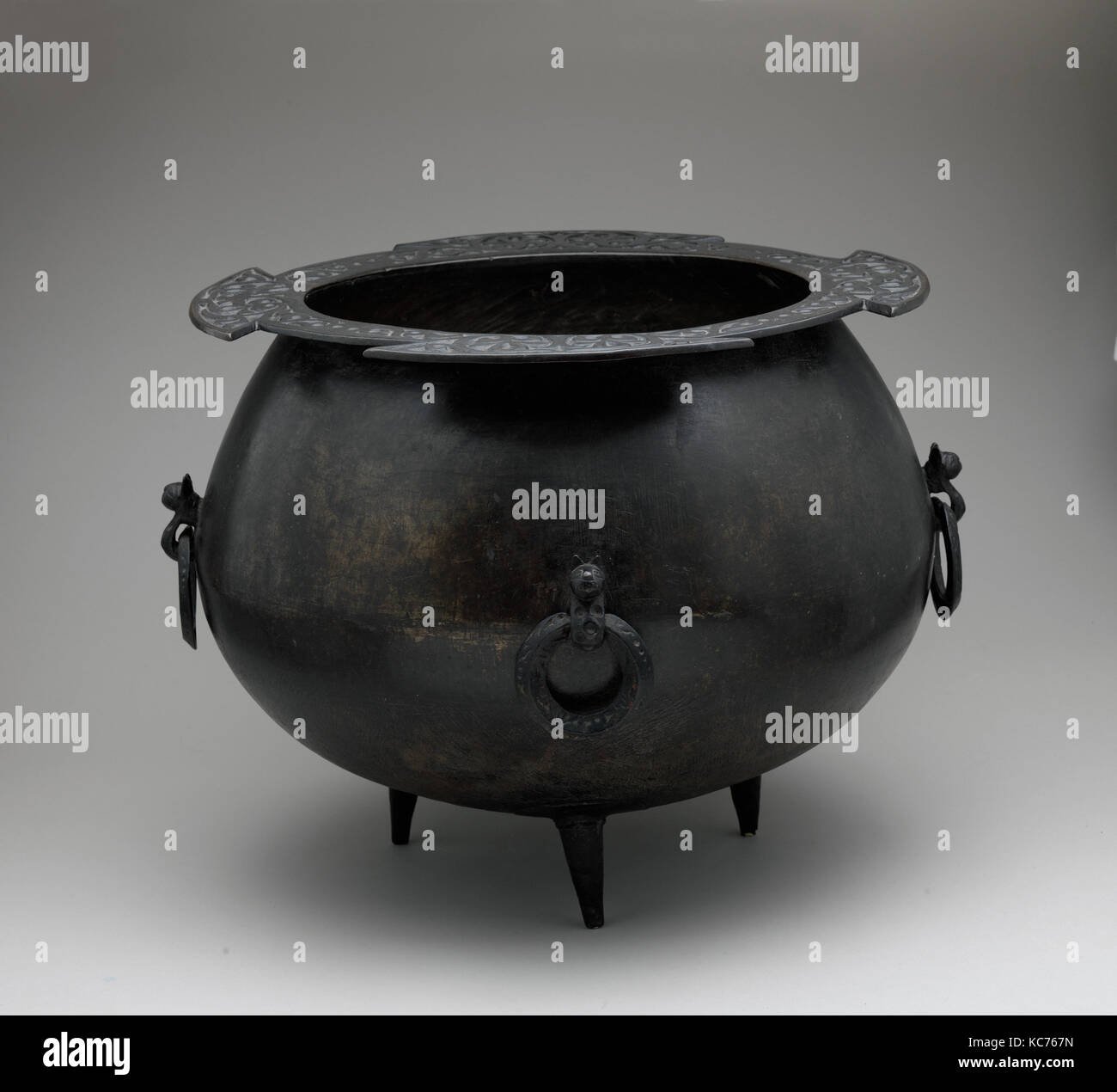 Cauldron body hi-res stock photography and images - Alamy