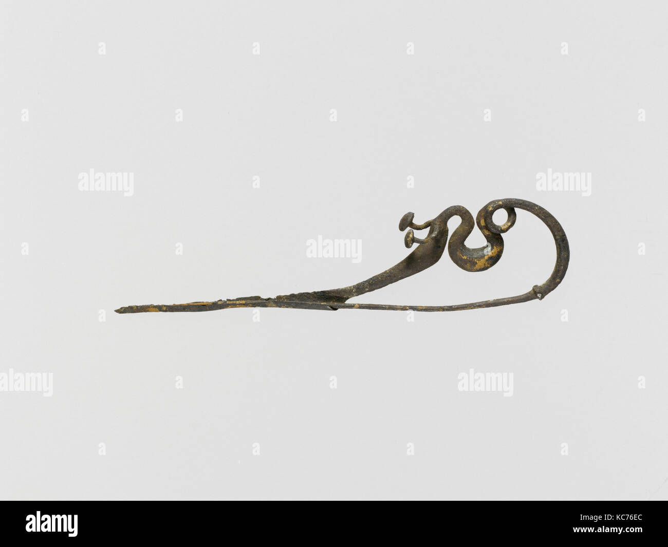 Bronze dragon-type fibula (safety pin), 700–650 B.C Stock Photo - Alamy