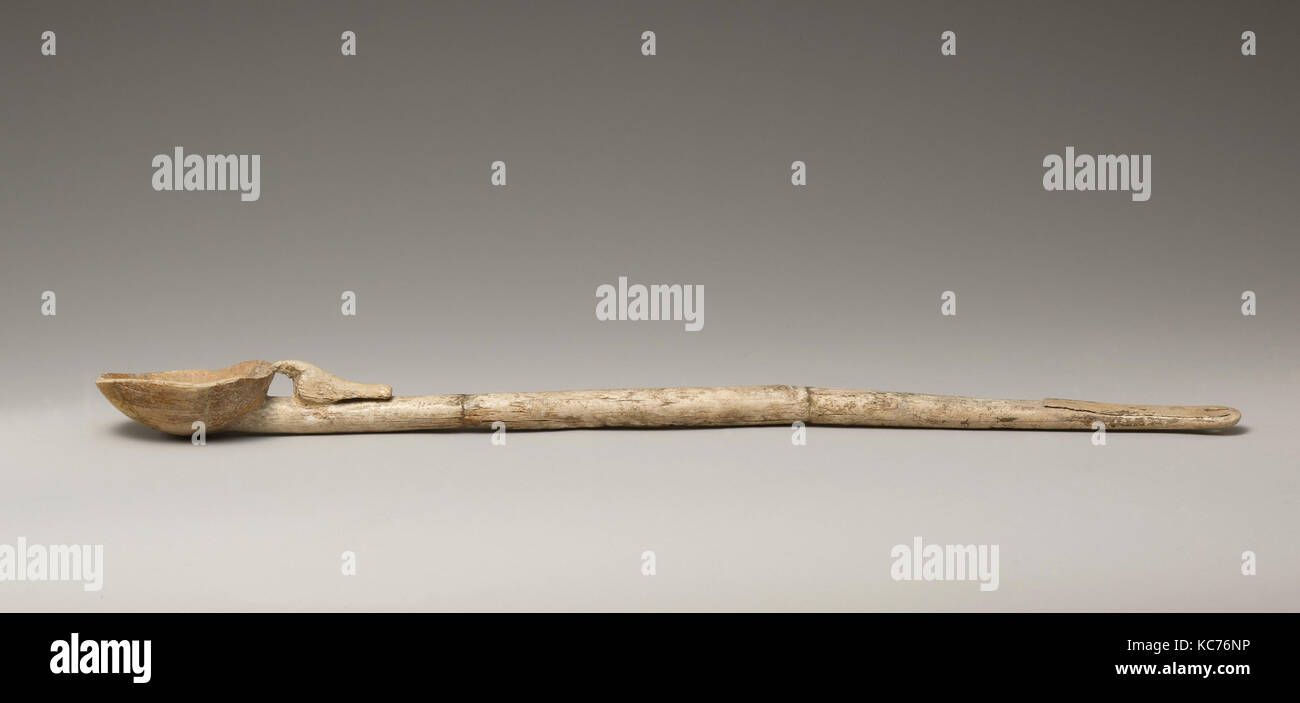 Spoon with a falcon on the handle, ca. 3300–3100 B.C Stock Photo - Alamy