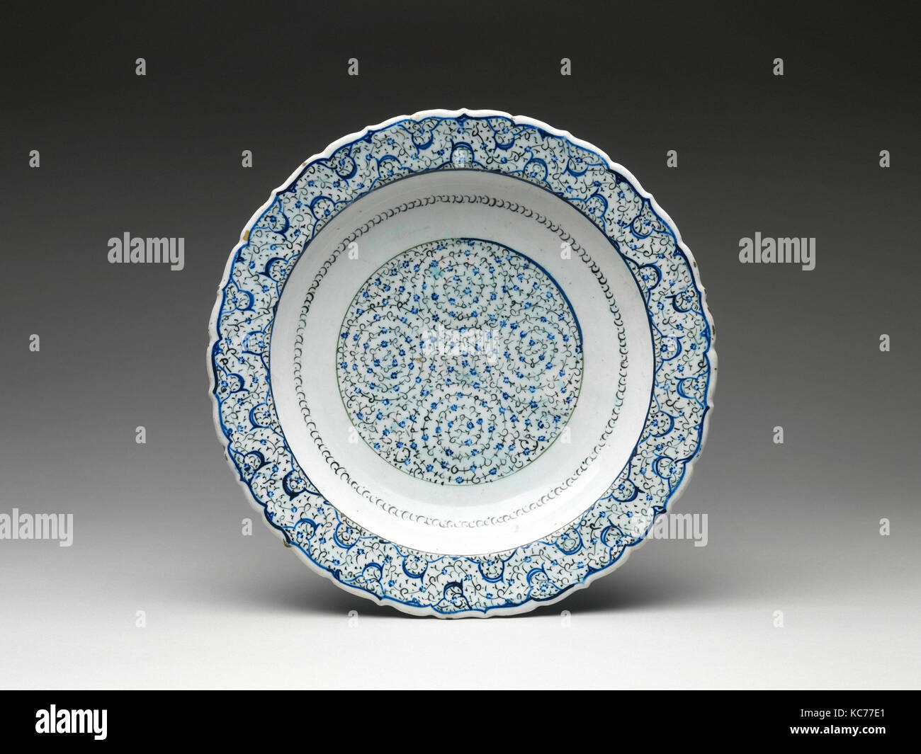 Iznik plate hi-res stock photography and images - Alamy