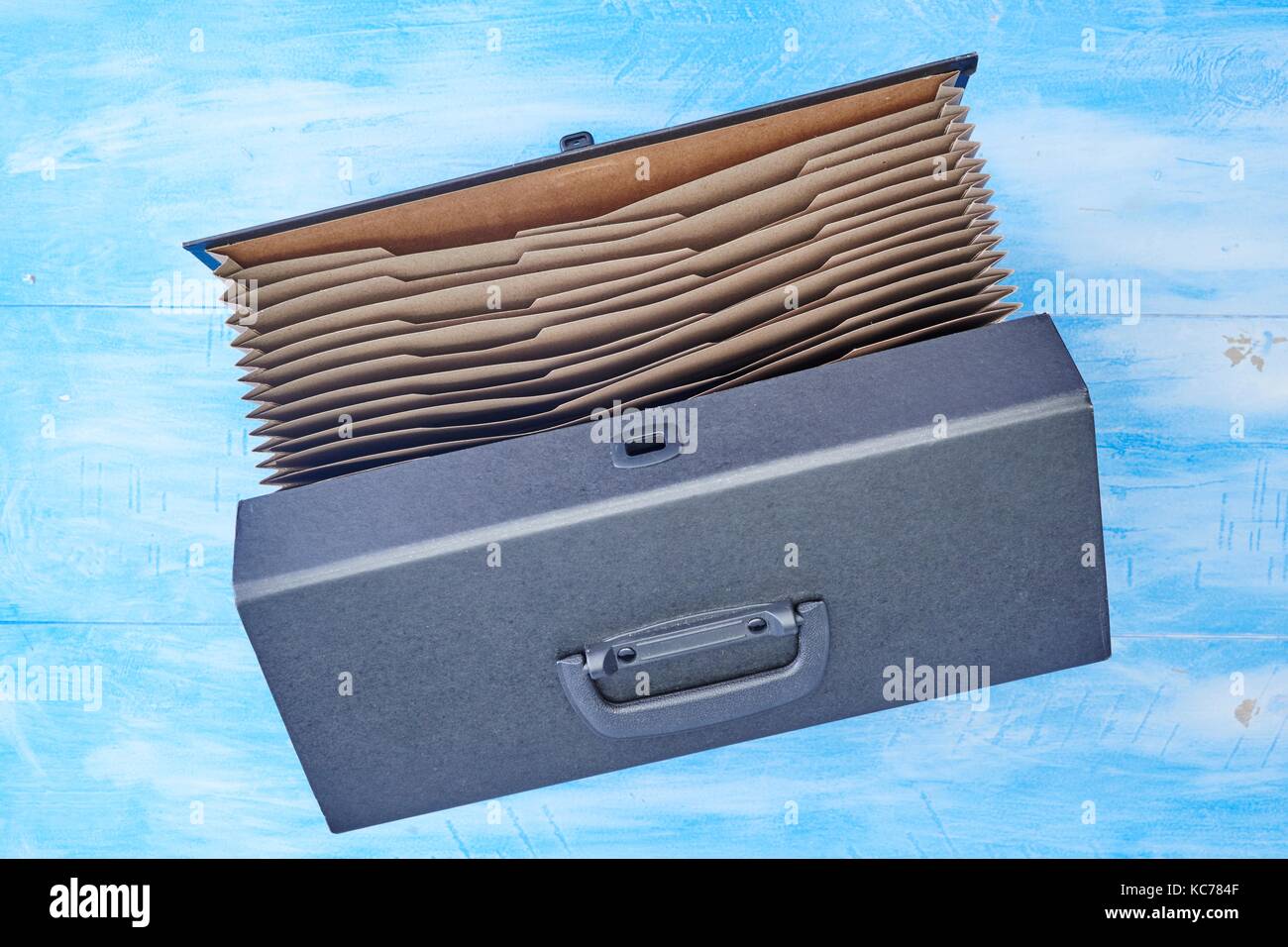 Expanding file folder hi-res stock photography and images - Alamy