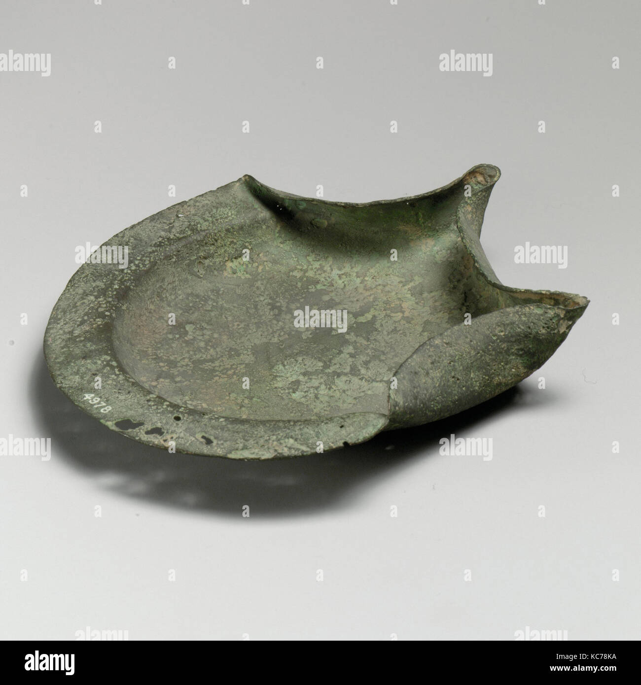 Saucer shaped hi-res stock photography and images - Alamy