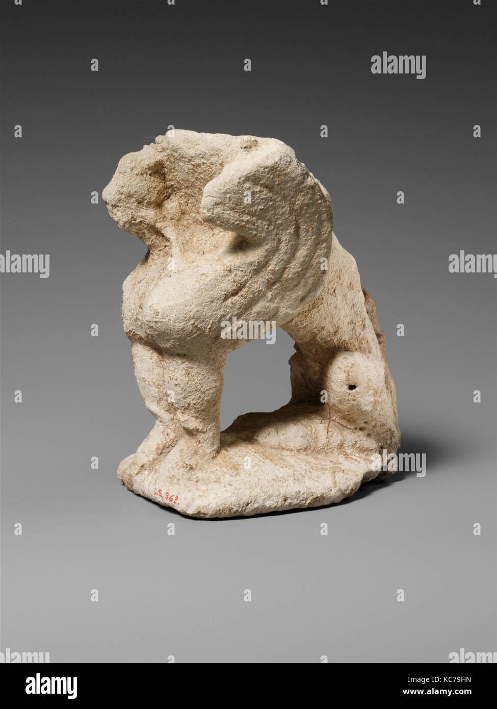 Limestone sphinx supporting hi-res stock photography and images - Alamy