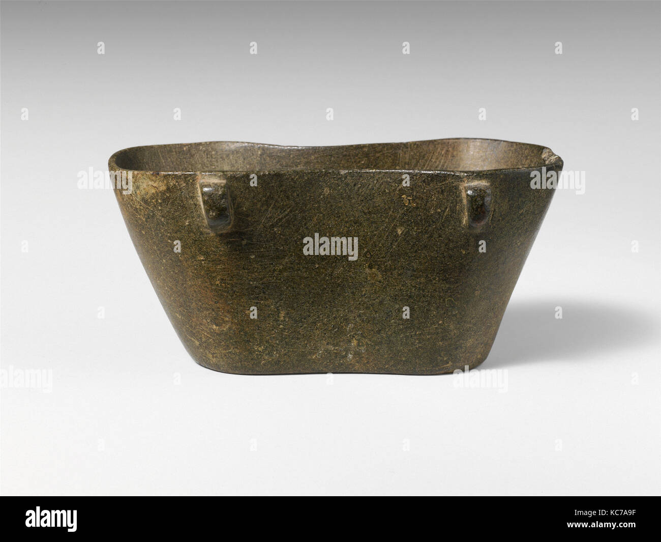 Chlorite miniature bathtub, 12th or 11th century B.C Stock Photo - Alamy