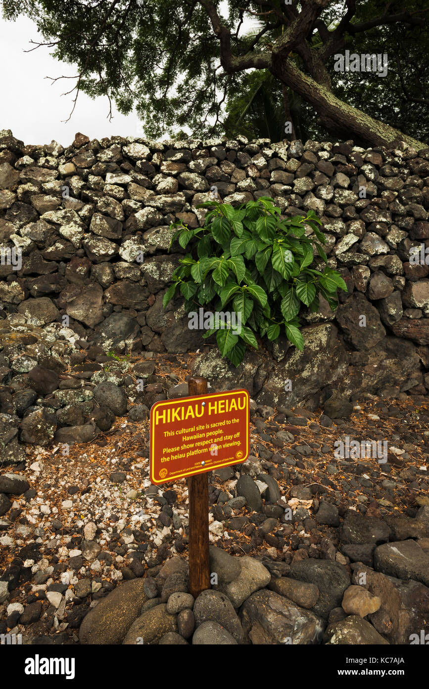 Hikiau Heiau (Hawaiian temple) at Kealakekua Bay, Napoopoo, The Big ...