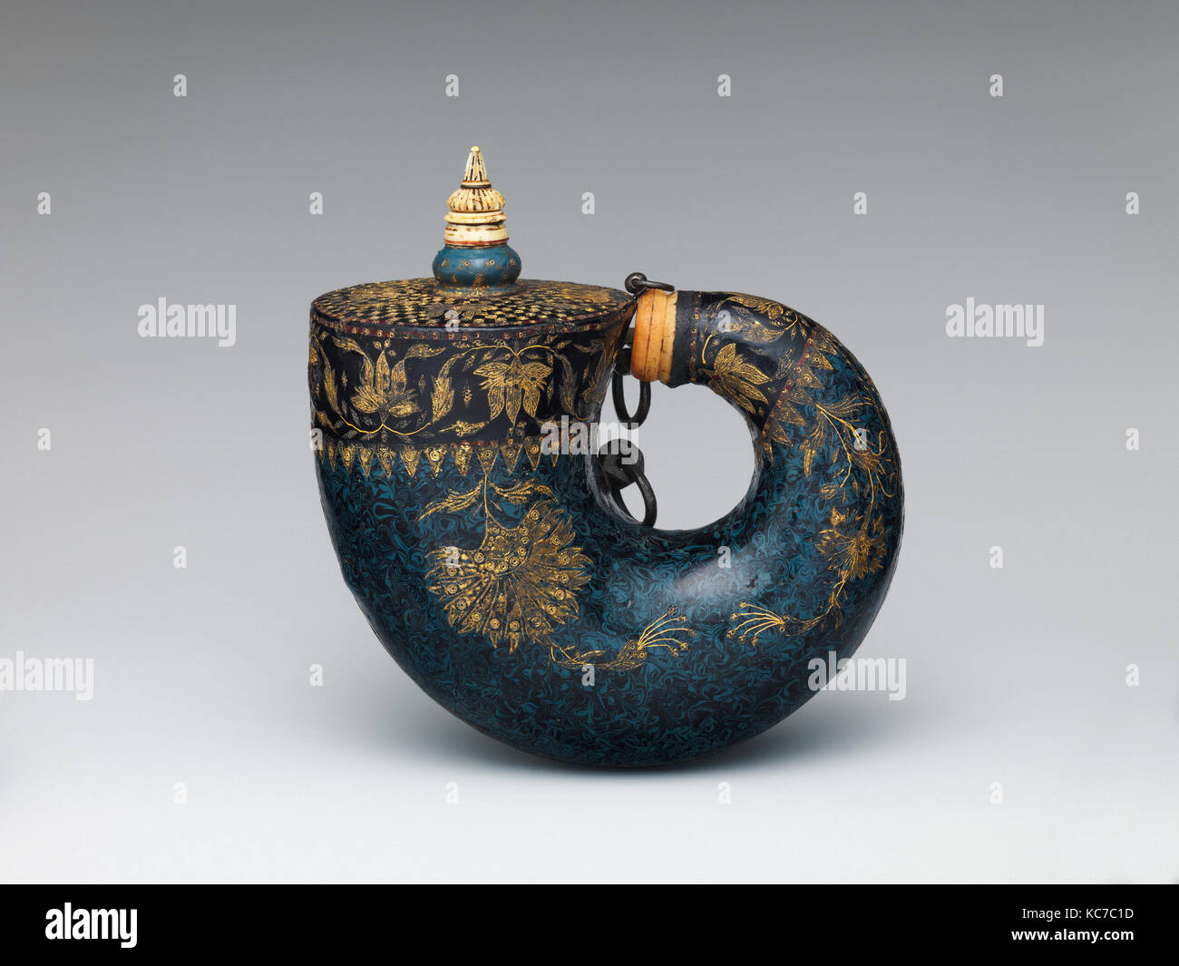 Powder Flask, 17th century, Indian, possibly Deccan, Horn, lacquer ...