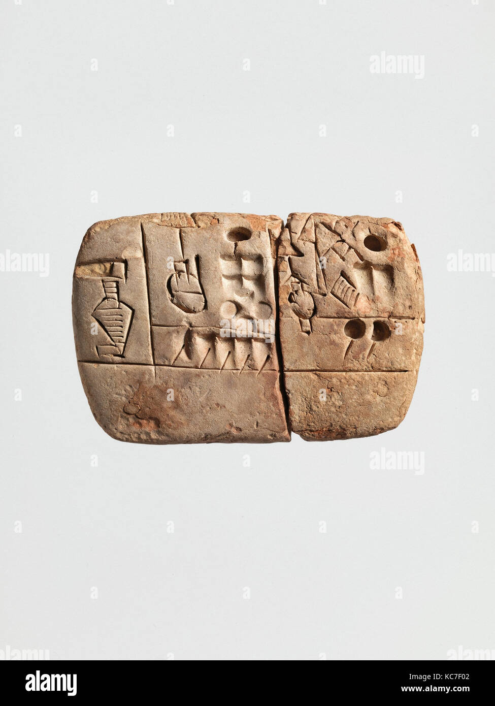 Cuneiform tablet: administrative account with entries concerning malt ...