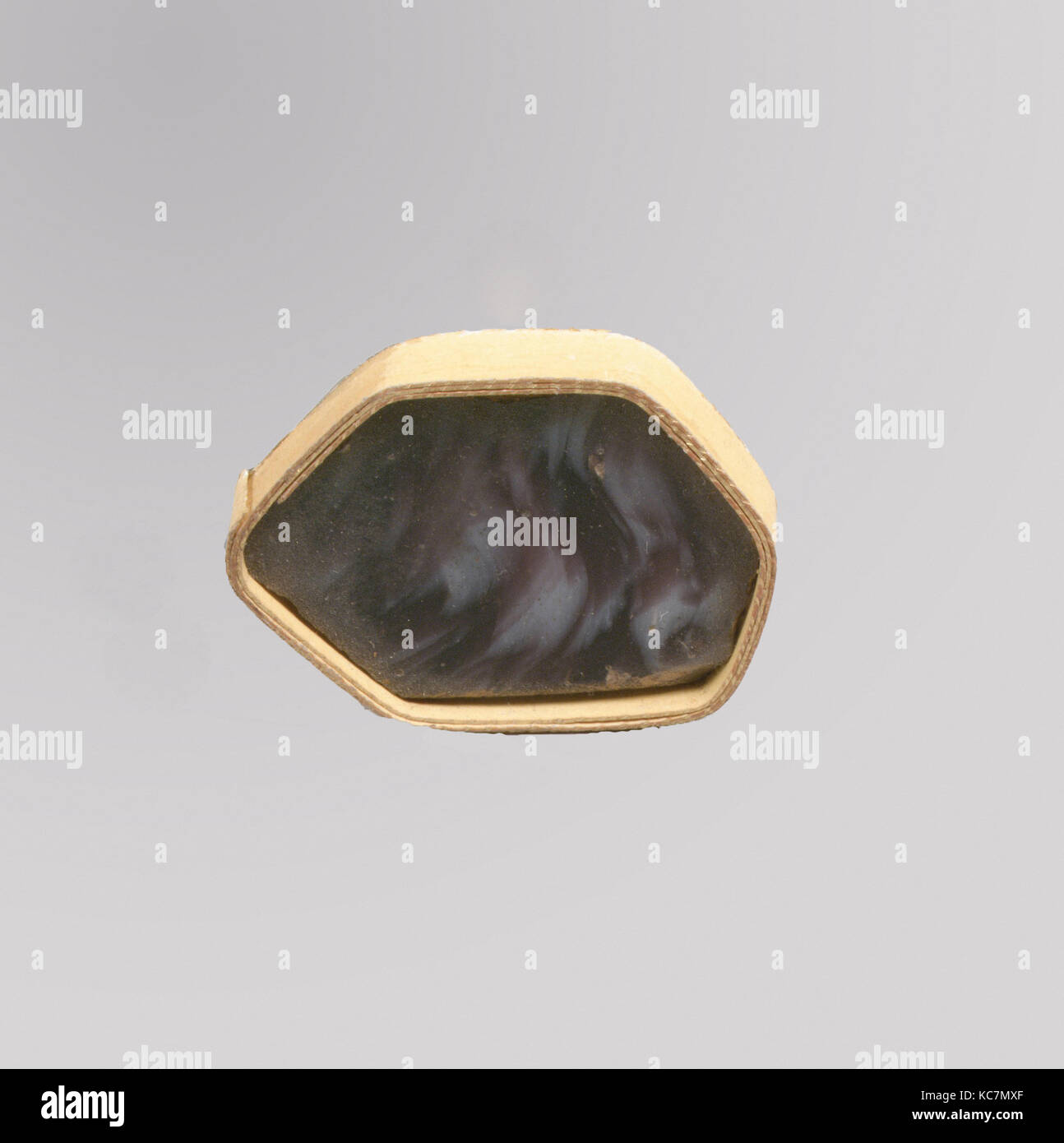 Glass marbled mosaic inlay hi-res stock photography and images - Alamy