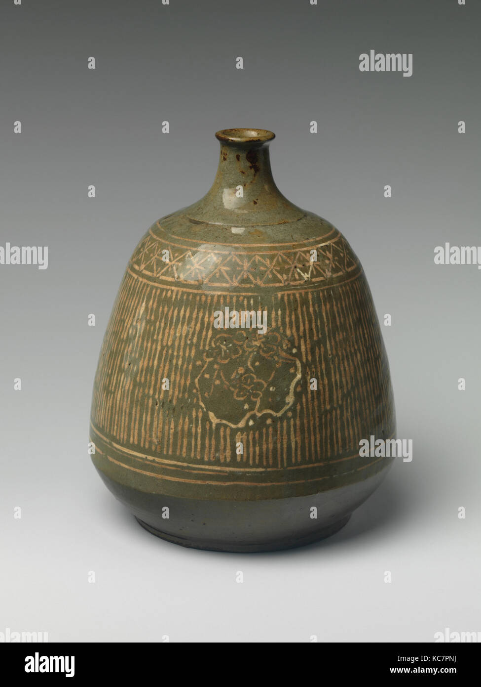 Bottle, Edo period (1615–1868), 18th century, Japan, Clay with inlaid ...