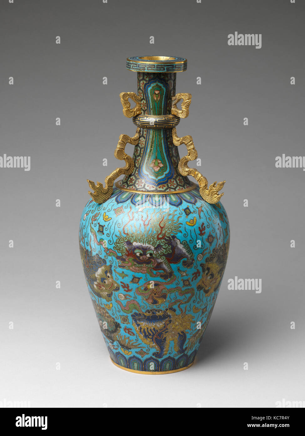 Vase, Qing dynasty (1644–1911), 18th century, China, Cloisonné enamel ...