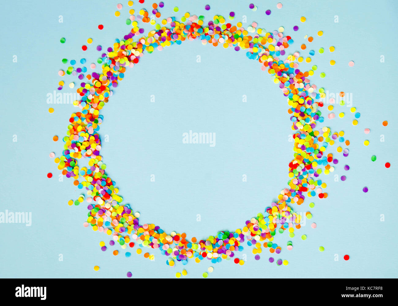 Circle of colored confetti Stock Photo - Alamy