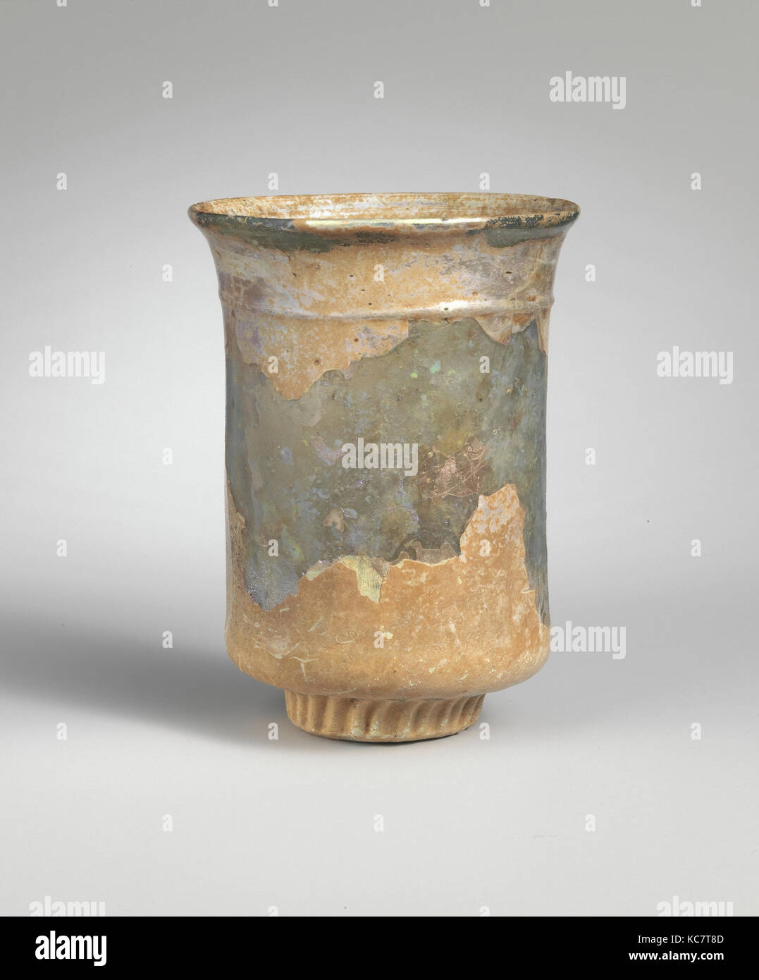 Glass beaker, Late Imperial, 4th century A.D., Roman, Glass; blown in a ...