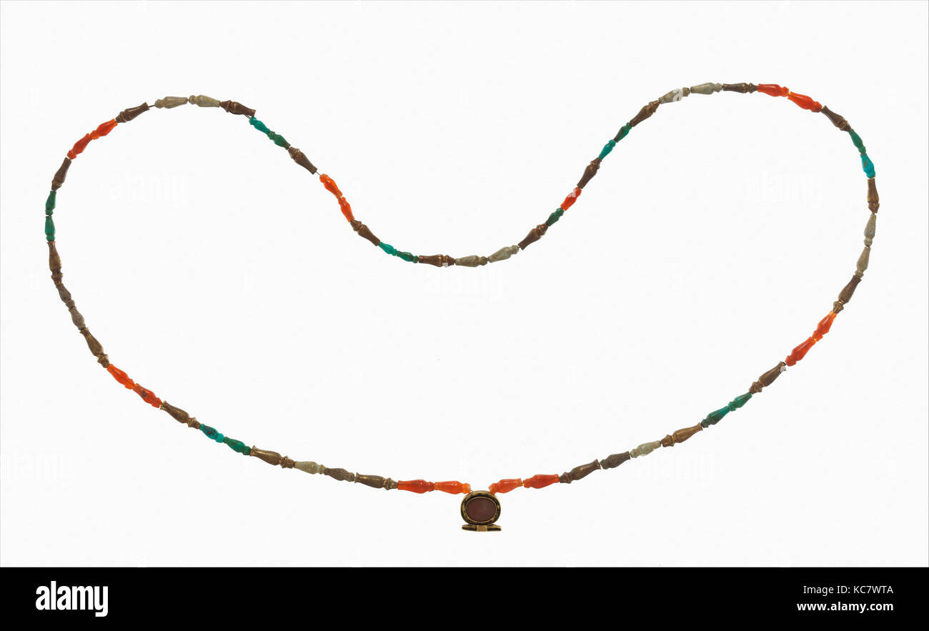 Necklace with Shen-Amulet of Senebtisi, ca. 1859–1770 B.C Stock Photo ...