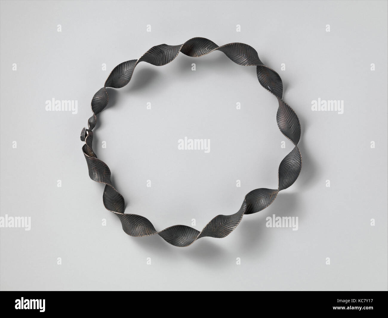 Ribbon torc hi-res stock photography and images - Alamy