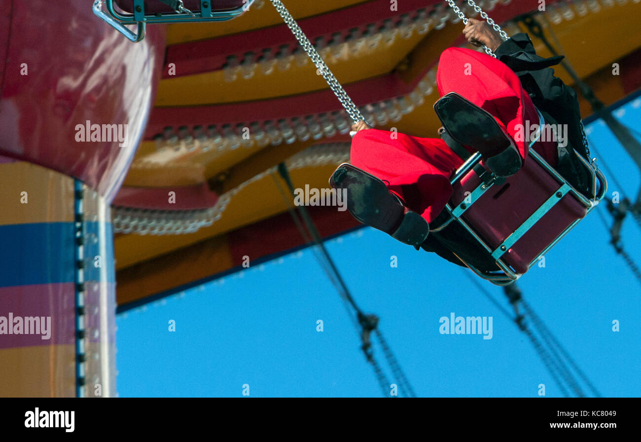 Wave Swing Navy Pier Chicago USA Stock Photo - Alamy