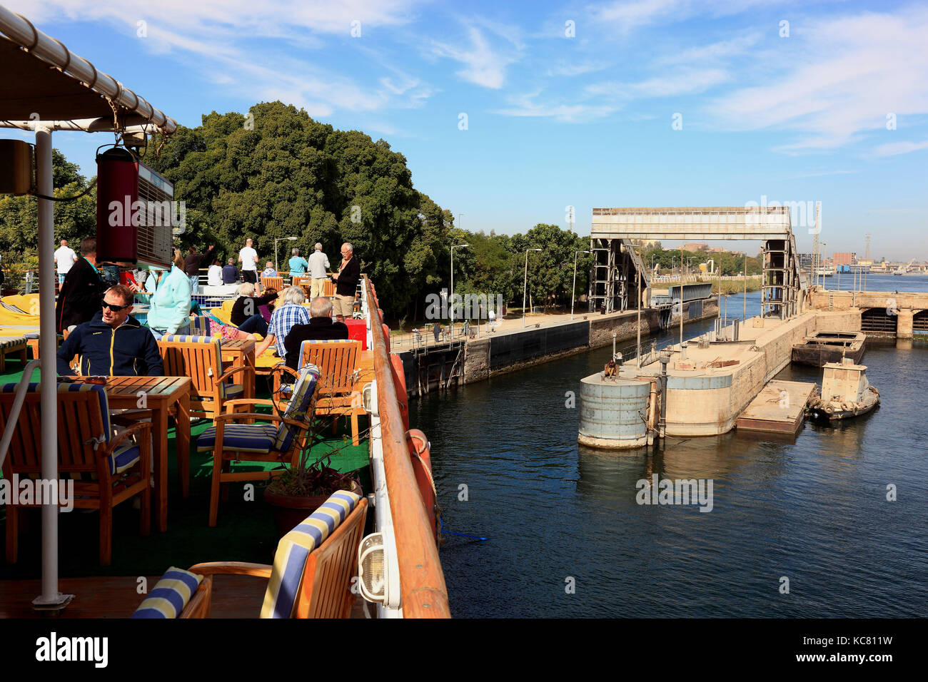 Fresh water lock system hi-res stock photography and images - Alamy