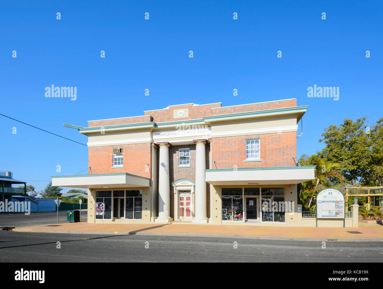Imposing Town Hall building, Wills Street, Charleville, South West ...