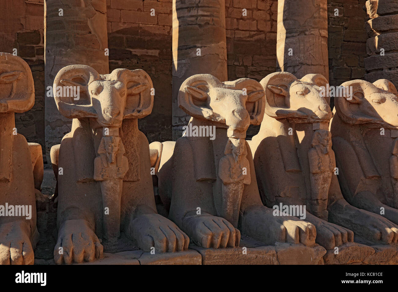 Amun-Re-Tempel, Luxor, Karnak Temple, Aries figures, part of the temple ...