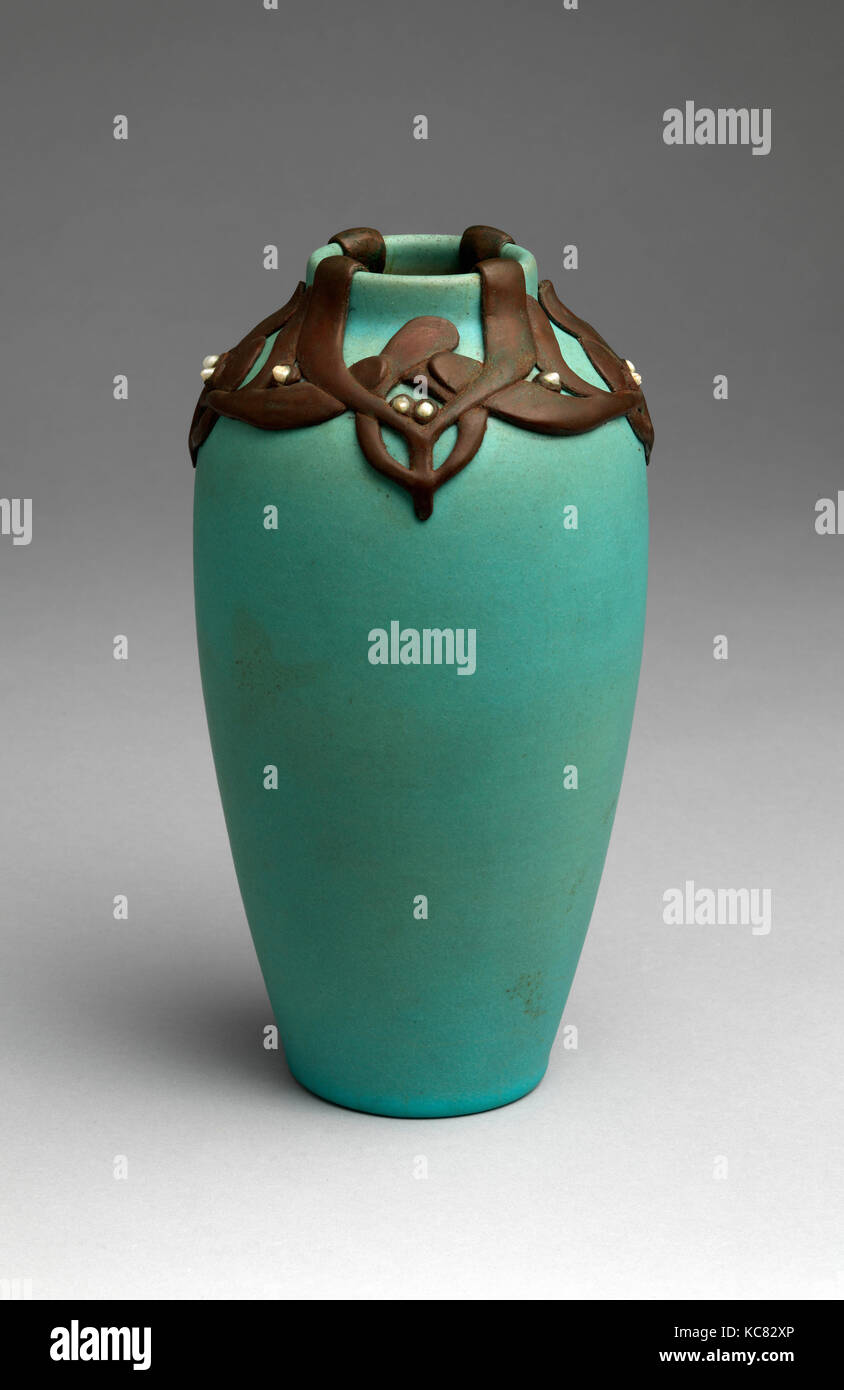 Mistletoe Vase, 1904, Made in Colorado Springs, Colorado, United States ...