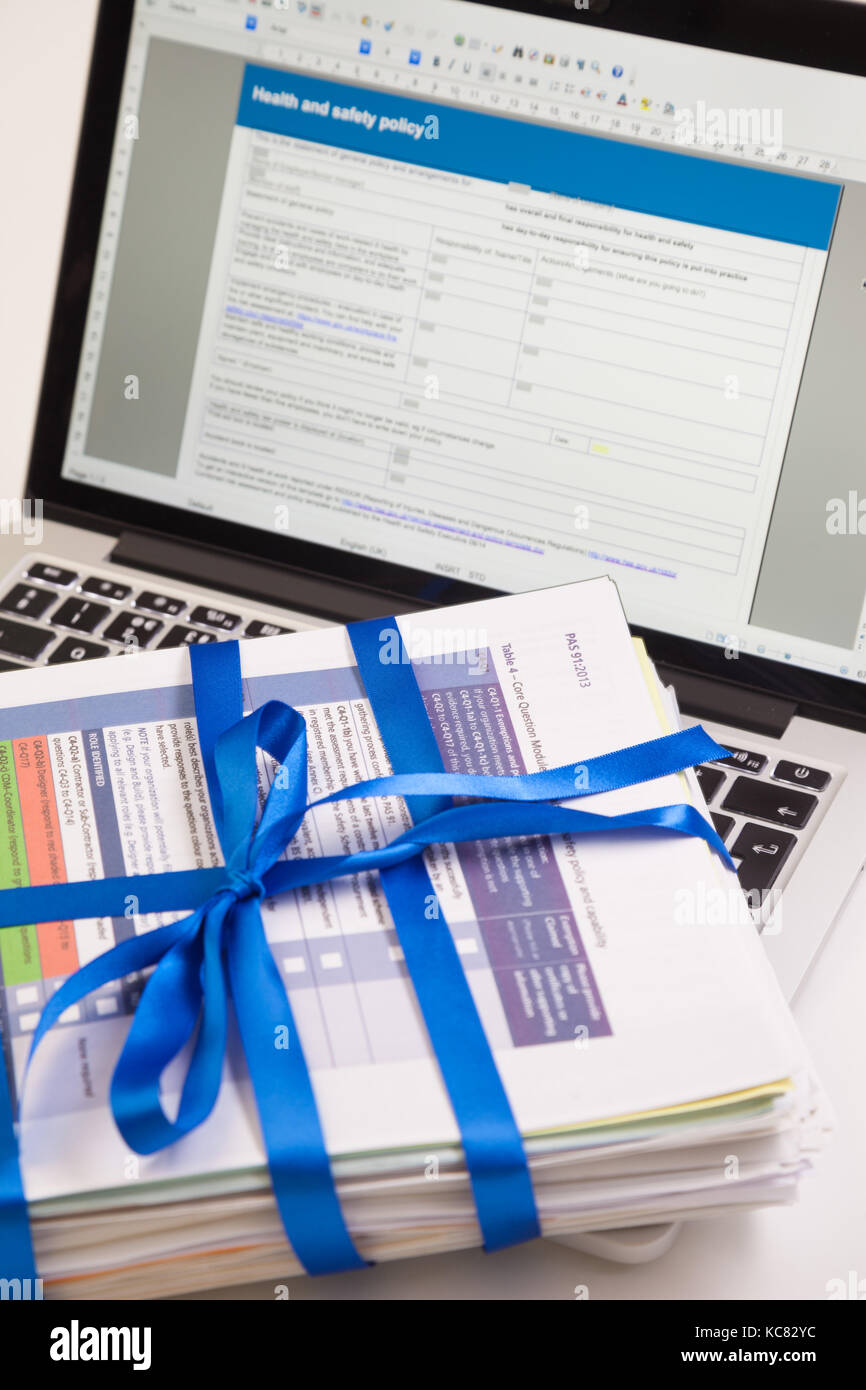 Form filling hi-res stock photography and images - Alamy